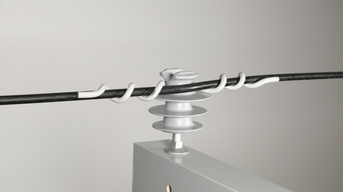 Angle Side Tie: Plastic - PLP